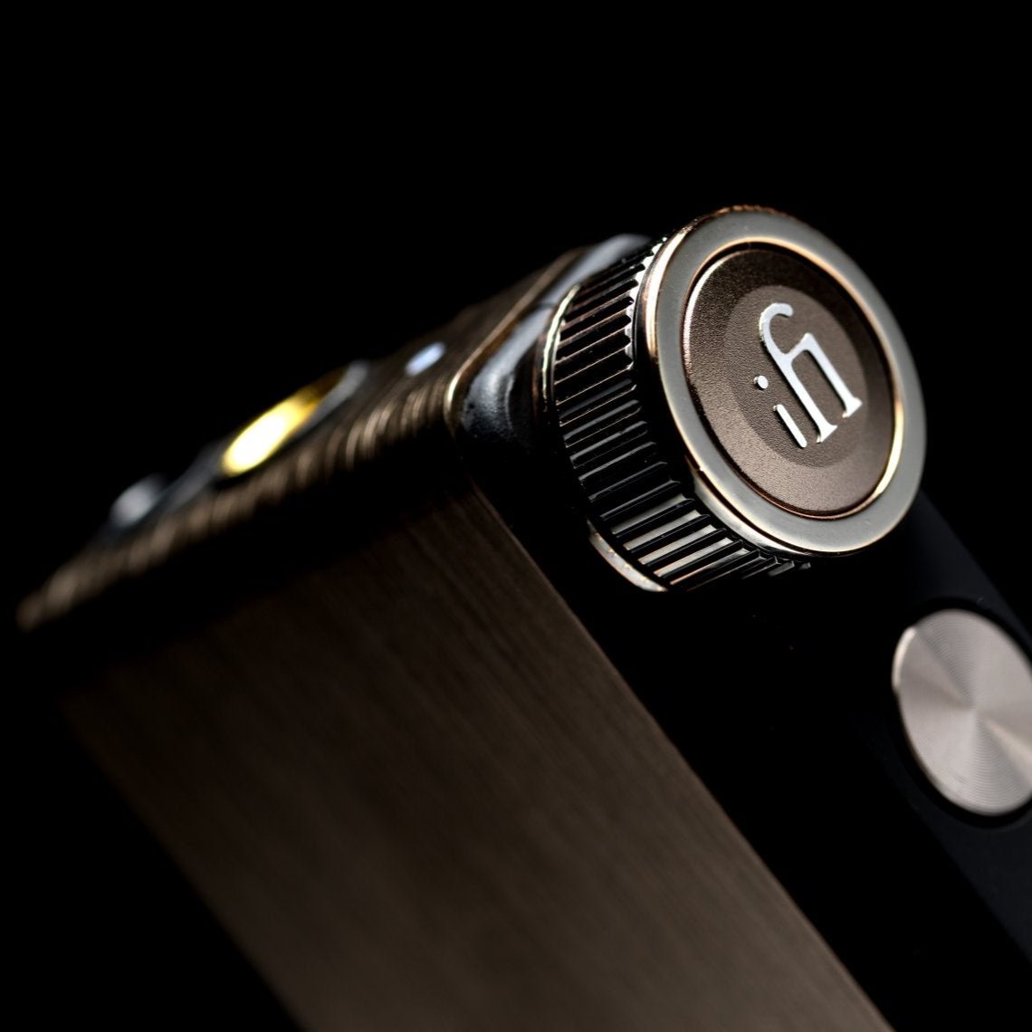 GO blu: Hi-Fi Bluetooth Experience with DAC and Amp Stages – iFi audio